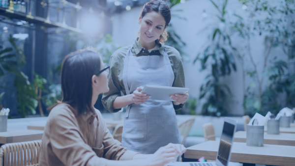 An Essential Guide to Outstanding Guest Service as a Restaurant Worker ...